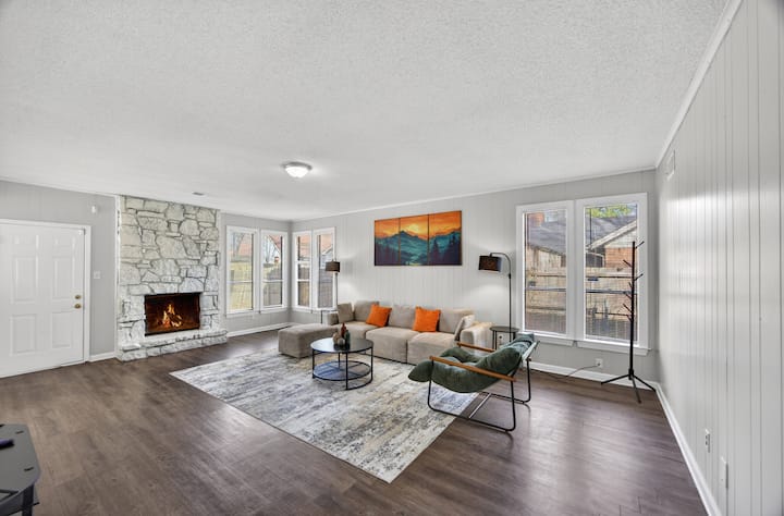 Bright & Spacious 3br Furnished Home - 日耳曼敦