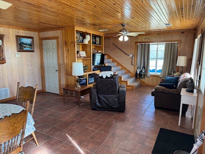 Country Farm Getaway! - Mount Pleasant, TX