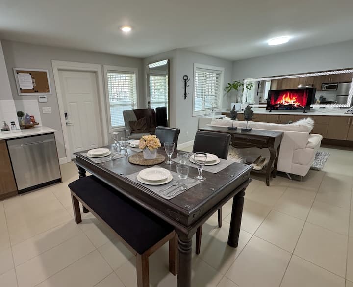 Studio 26 Residences | Luxury 2br W/ Parking - Langley