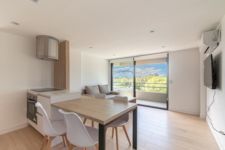 Pinamar Centro- Moderno 3 Ambientes Luminoso
400 - Pinamar