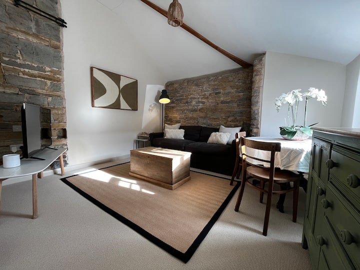 The Rooms At Lower Farm.
The Granary Room 3. - Taunton