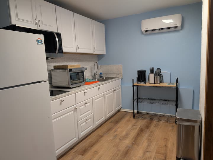 Studio Apartment On Douglas Island. - Juneau, AK