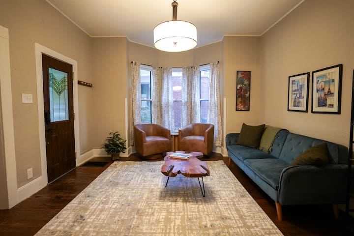 The Loft 101 | Updated 2br, Walk To Downtown - Fort Wayne