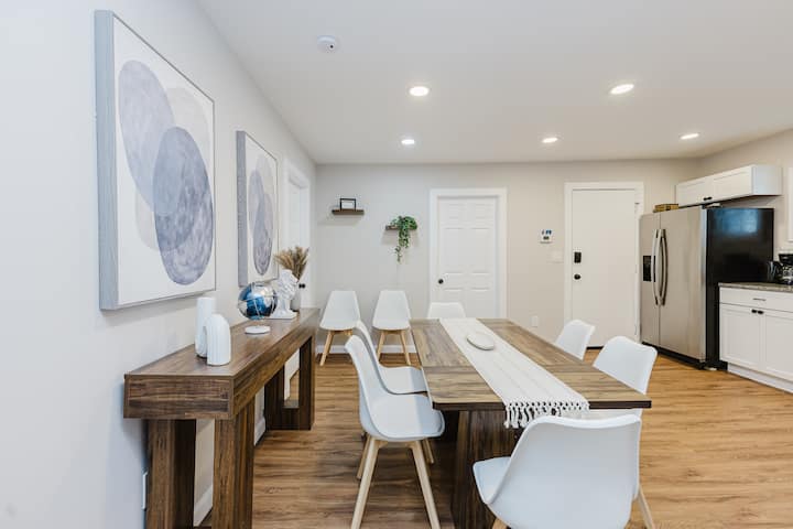 Cozy & Modern 3br | Prime Salem Location - Middleton, MA