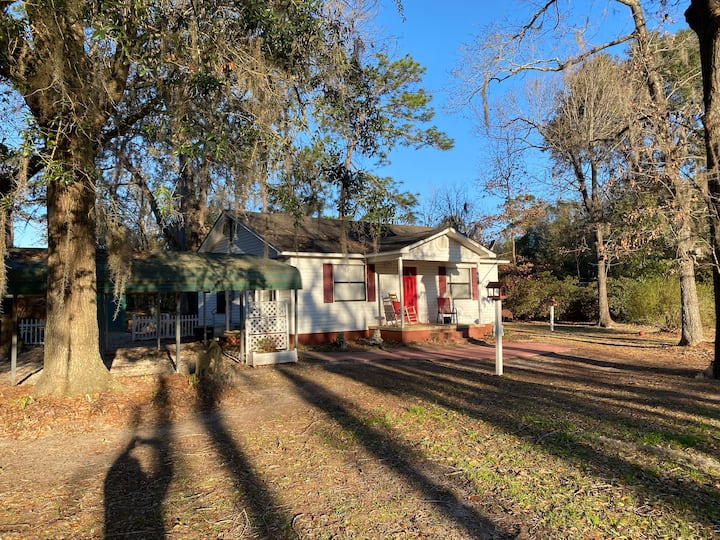 Lake Cottage - Seminole State Park, Donalsonville