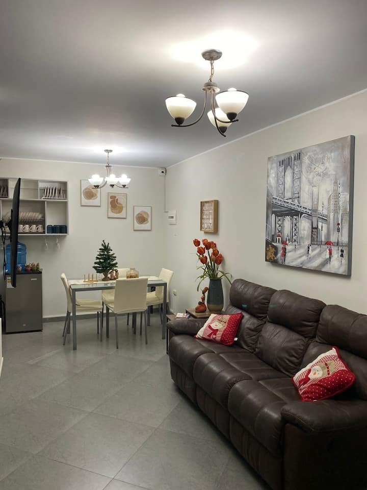 Alojamiento En Ica, A 10 Min De Huacachina - Ica