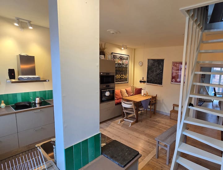 110 Sqm. 2 Floor Apartment Very Close To Metro - Copenhague