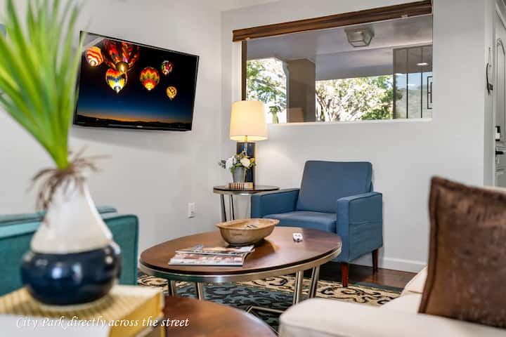 Pitt Paradise Pet Friendly Oasis - An Irvie Home - Albuquerque, NM