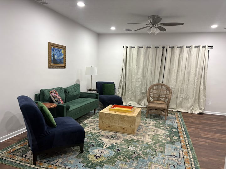 Newly Renovated 1br/1 Bath Entire Home(2br Option) - Kentucky