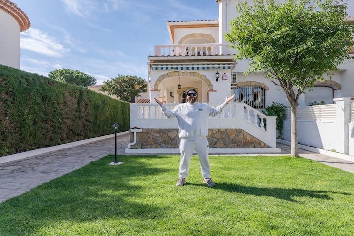 Miami Platja Beach House · Bbq · Near Portaventura - Miami Playa