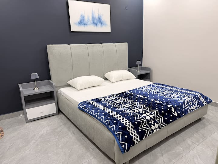 Executive 1 Bedroom Apartment Lahore - Lahore