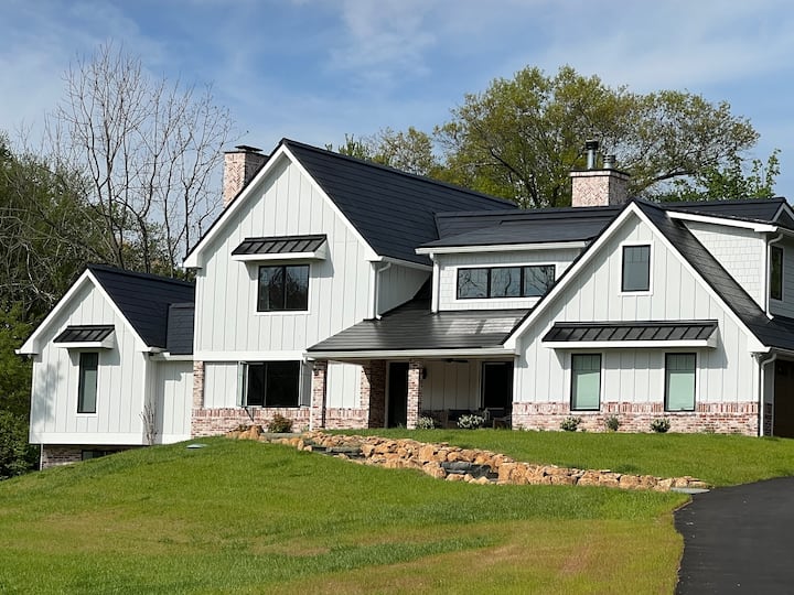 Luxury 6 Bedroom Home On The Fairway - Malvern, PA