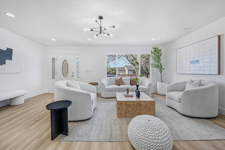 Bay Area Oasis: 4bd/3ba Home Near Tech & Nature - Palo Alto, CA