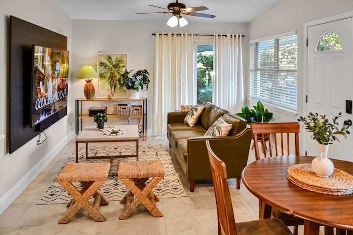 Tropical Oasis 6 Ppl | Bbq | Firepit | Dtn | Beach - Fort Myers, FL