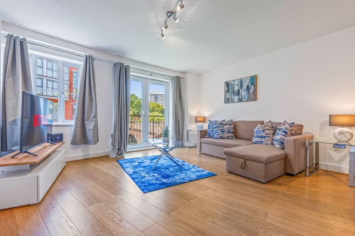 2 Br Luxury City Centre Apartment + Free Parking - Birmingham