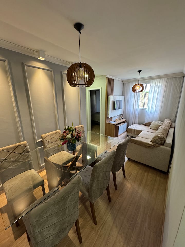 Apto Confortável C/ Ar, Wi-fi, Garagem Em Londrina - Londrina