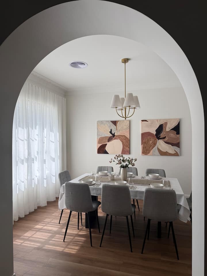 'Relax On Russell' - Bathurst