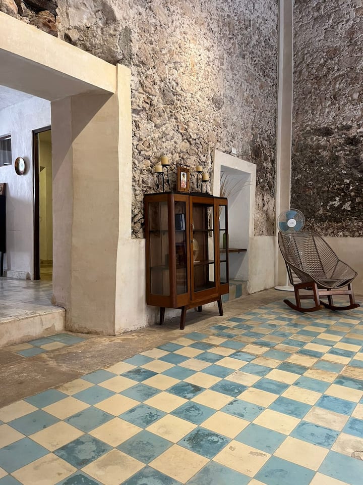 Main Square Colonial House With Pool, Beutifull - Valladolid