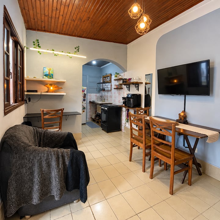 Casa Studio Aconchegante - 50m Da Praia - Wi-fi - Ubatuba