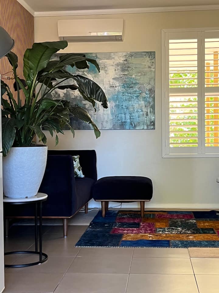 Campbell Comfort And Convenience - Canberra