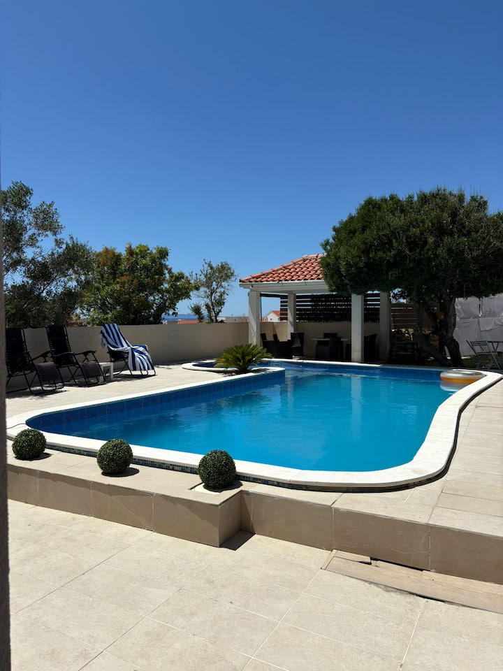 Villa Amari With A Pool - Novalja