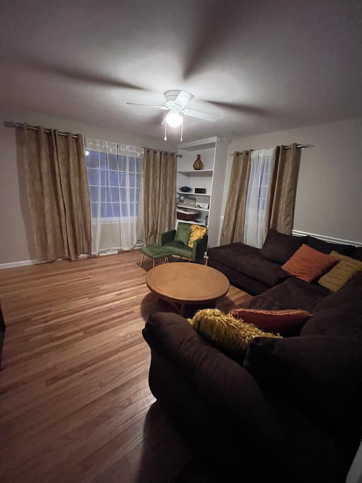 Brick Home With Basement And Creek - Carousel, Shelby