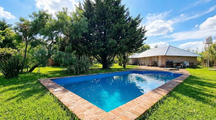 Casa De Campo Privada Con Parque Y Hogar - La Plata