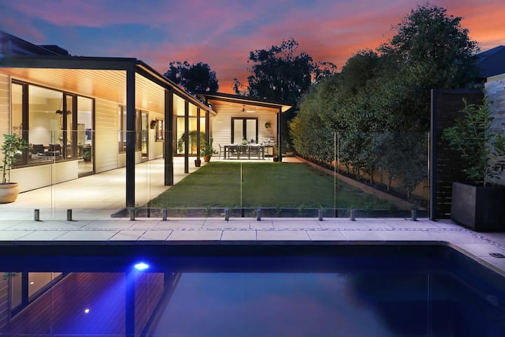 Luxury Family Retreat | Pool | Fire | Chef Kitchen - Mansfield