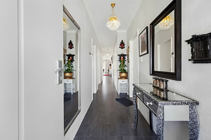 Ultimate Comfort: A Stylish 4x2 With Theatre Room| - Perth