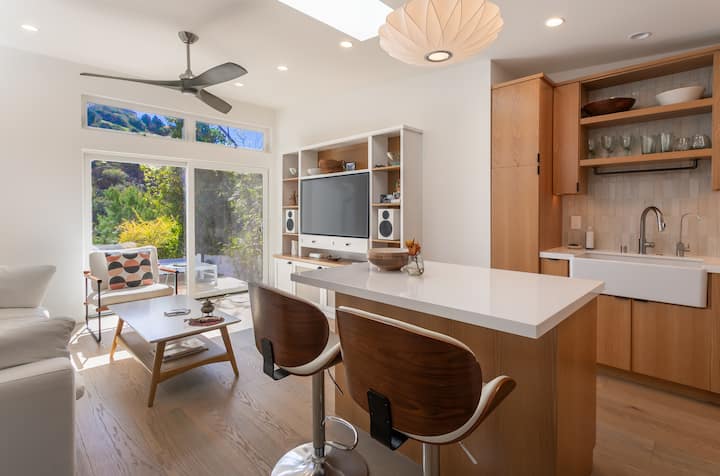 One Bedroom Guest House Nestled In Nature - 拉古納海灘