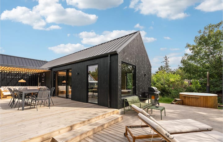 3 Bedroom Stunning Home In Juelsminde - Juelsminde