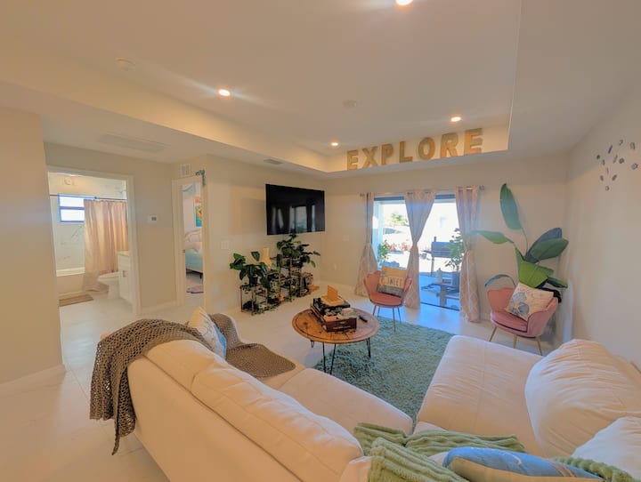 Nautical Nook By Anchored Acres | A Family Getaway - Lehigh Acres, FL