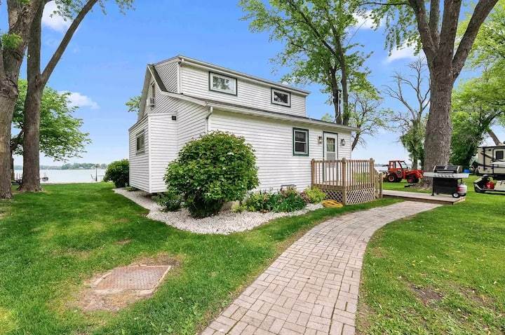 Kuno's Kottage - Cozy Lakeside Cottage - フォックス・レイク, WI