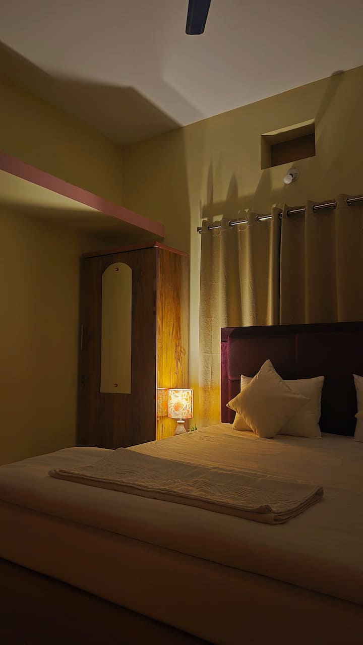 Ac 2bhk Near Airport & Railway Station - Bhubaneswar