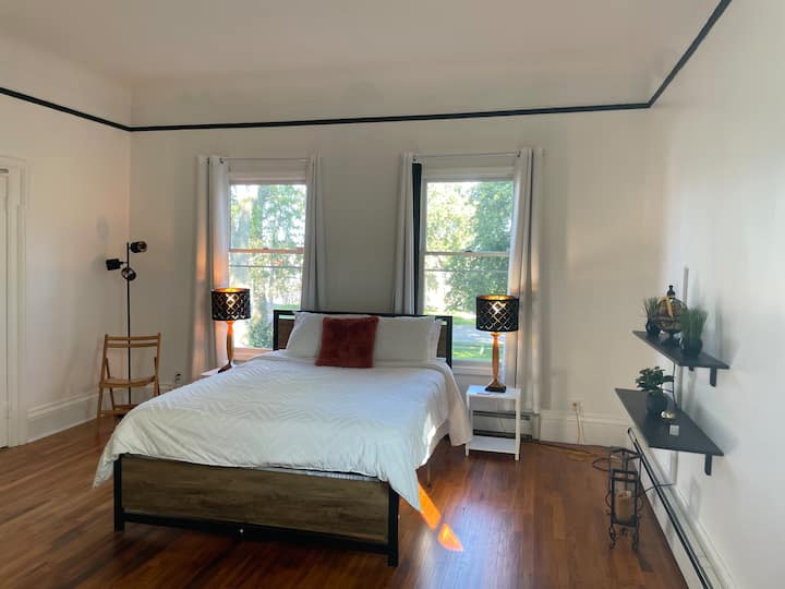 Gingers Italian Tuscan Sunflower - Port Huron, MI