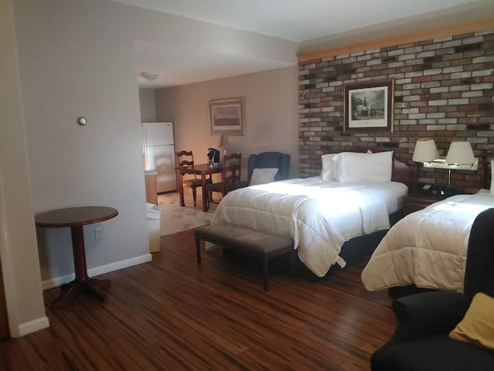 Deluxe Double - Saratoga Springs, NY