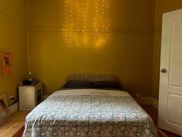 Warm And Creative Space In The Outback! - Broken Hill