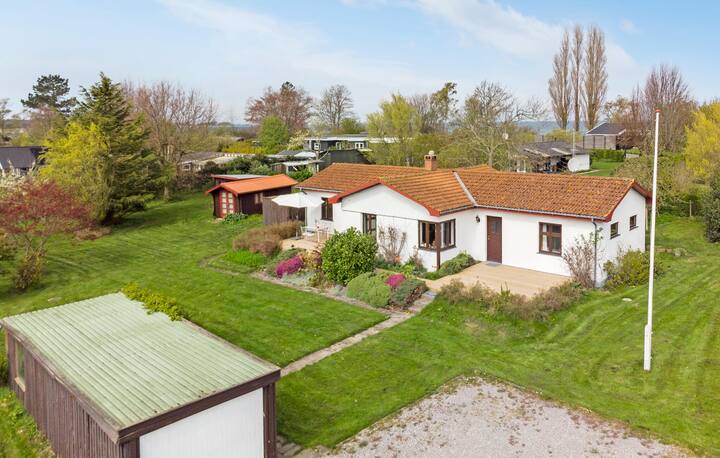 Beautiful Home In Stege With Wifi - 덴마크