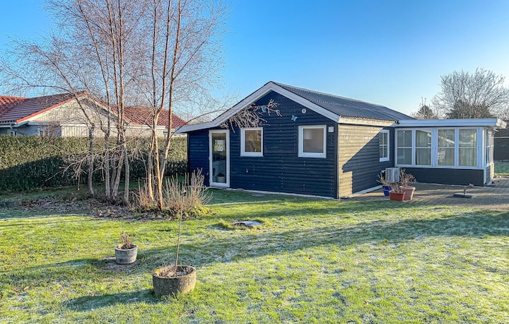2 Bedroom Gorgeous Home In Esbjerg V - Esbjerg
