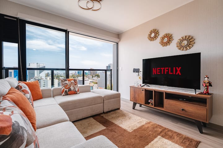 Modern 2br With Panoramic City View & Balcony - Pérou