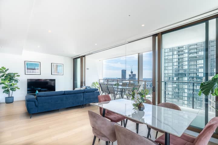 Luxury Level 20 Cbd Retreat With Panoramic Views - Sydney central station