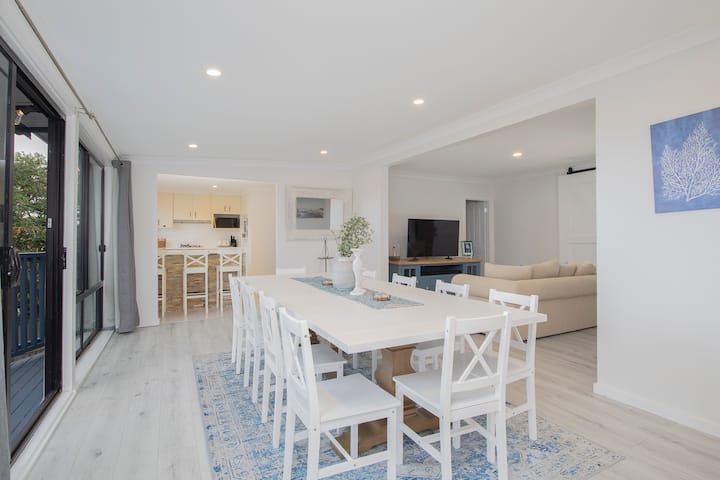 Sea Break—spacious Cottage Near Wamberal Beach - Terrigal