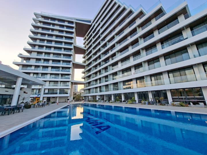 Panoramic View Balcony - Stylish 1br Apartment - Chypre