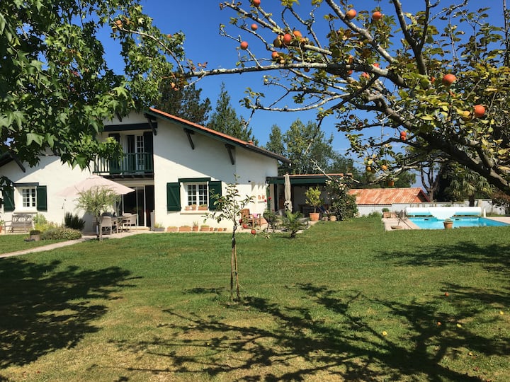 Maison Avec Jardin, Piscine Près De Biarritz. 3 Ch - Espelette