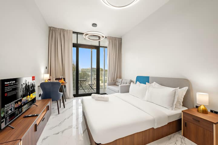 First Class |Studio| Sleek City Living | Al Maryah - Abu Dhabi