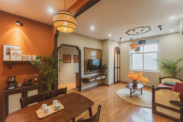 Hanoian Home | Lift | Tub | Washer & Dryer |Center - Hanoi