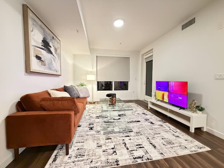 Stylish Hollywood | Walk Of Fame | Free Parking - Hollywood, CA