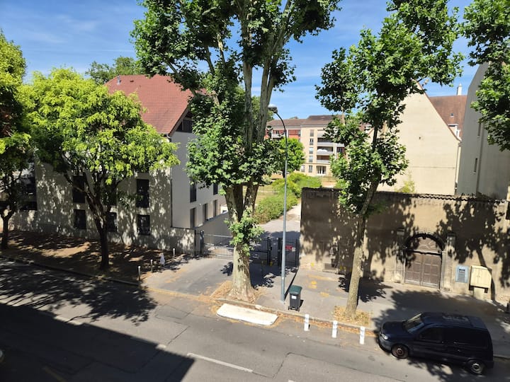 Le Rempart
3 éToiles 2/4personnes
 Parking Gratuit - Chalon-sur-Saône