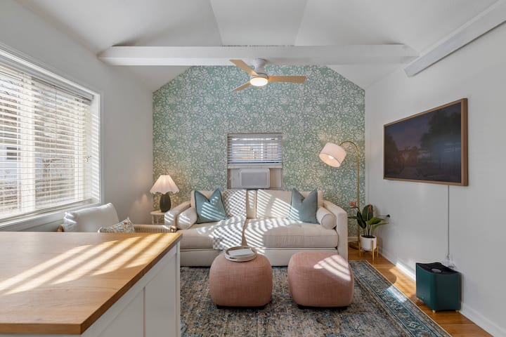 *New* Pickle Cottage | Hot Tub + Pickleball - Rapid City, SD