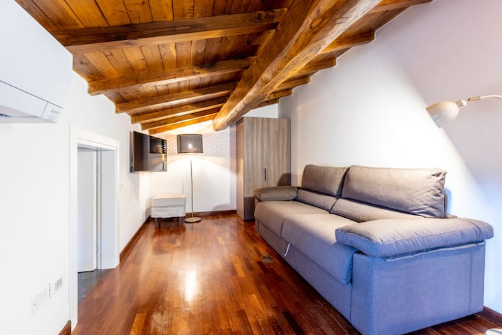 Guesthost - Cozy Terrace Apartment Near The Center - Lucca